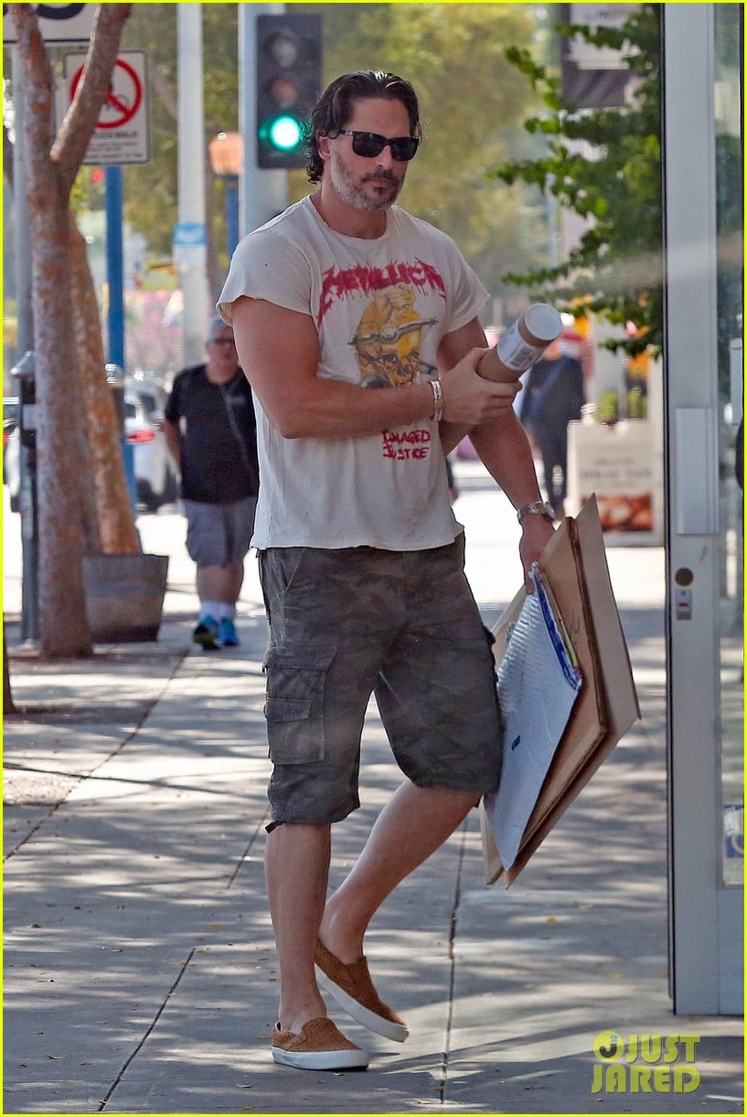 Joe Manganiello Shows Off His Super Buff Biceps in L.A.: Photo 4170553 ...