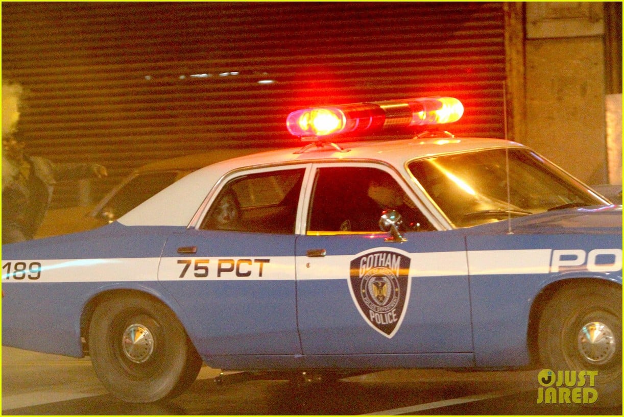 Photo: joaquin phoenix police car 01 | Photo 4165484 | Just Jared