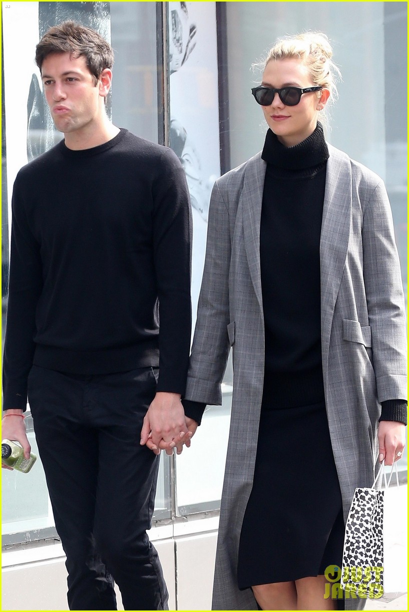 Karlie Kloss & Fiance Joshua Kushner Hold Hands After She Arrives Home for Fashion Week: Photo ...
