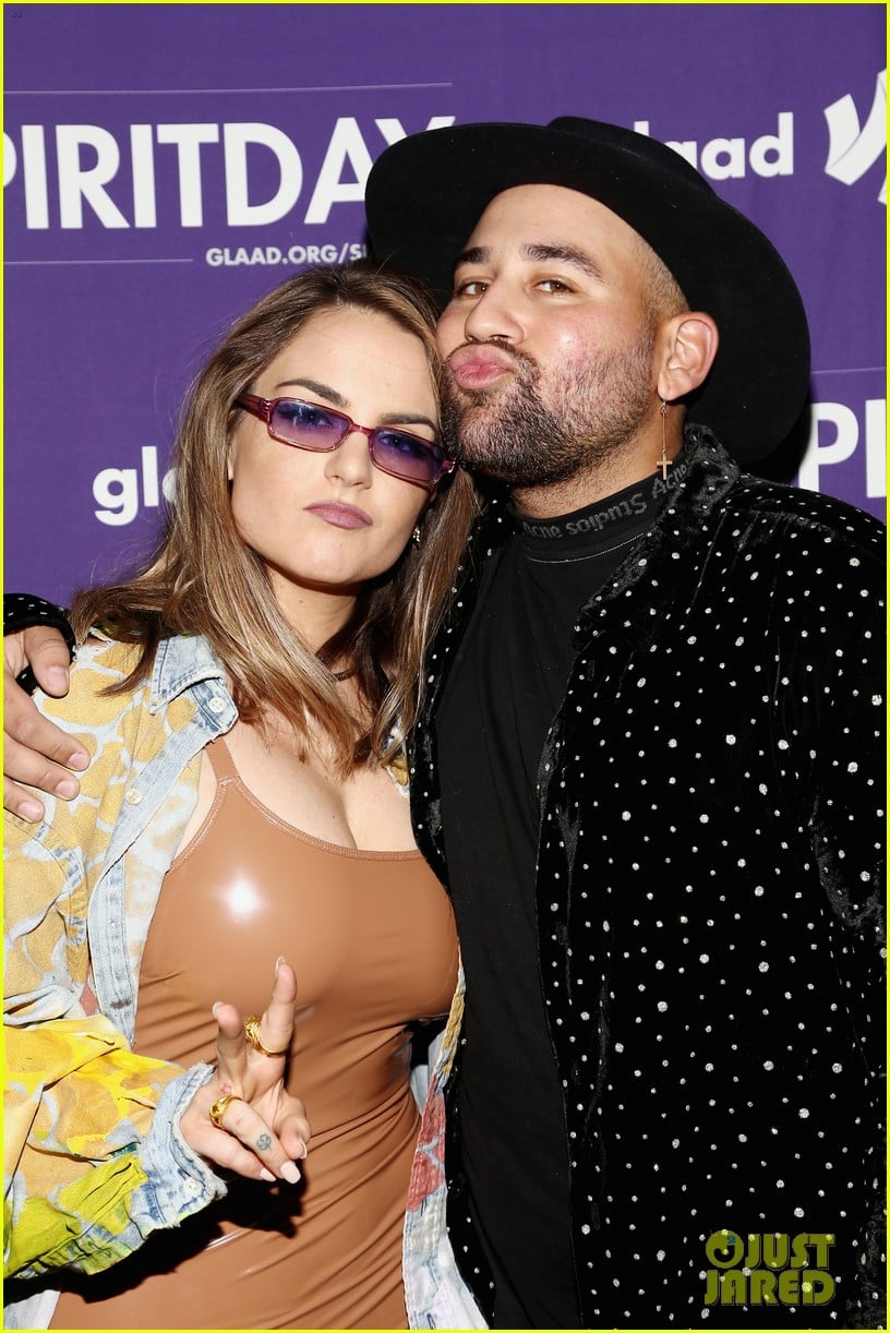 Darren Criss Performs With Justin Tranter at Beyond Spirit Day Concert ...