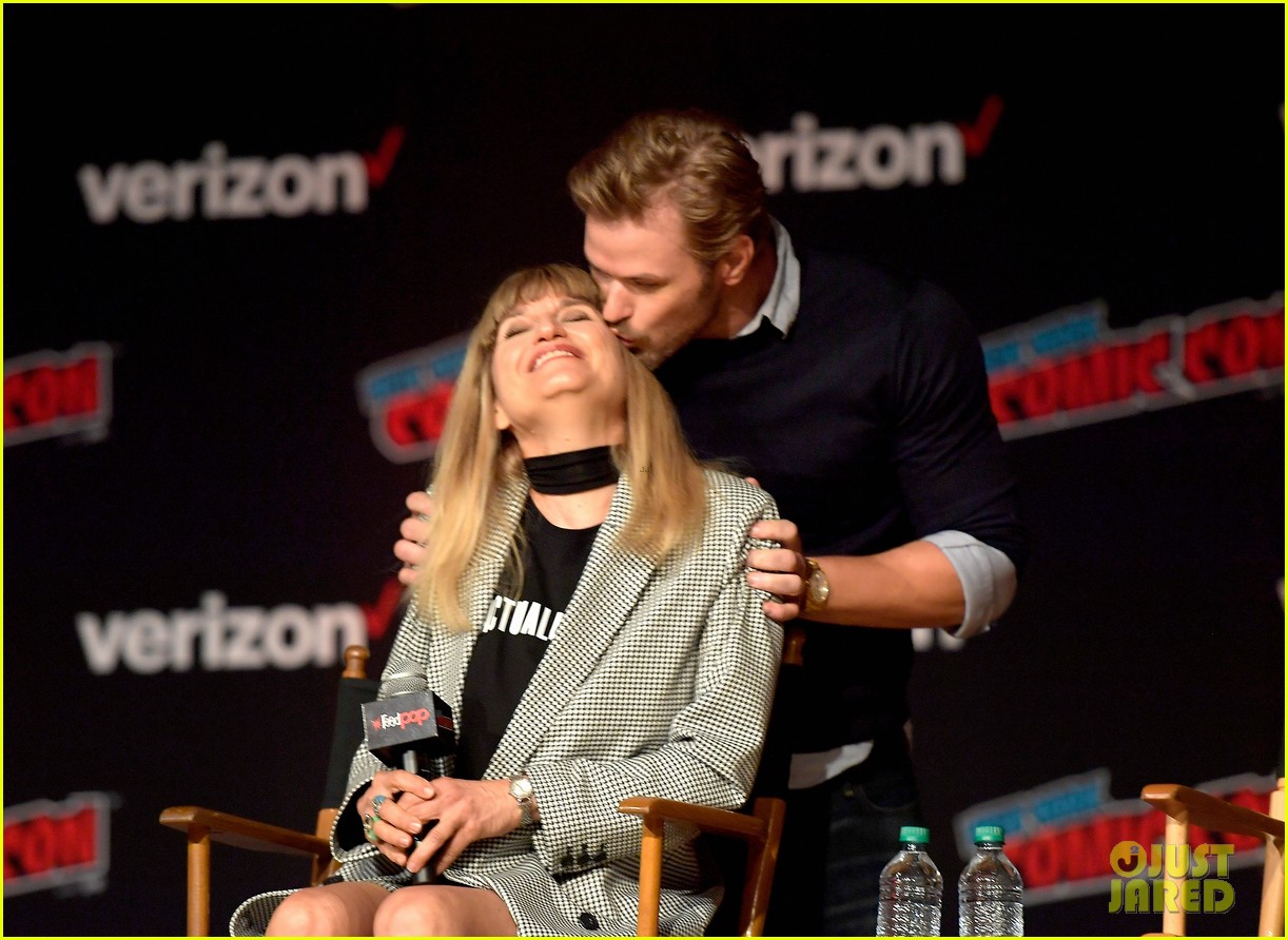 Kellan Lutz & Jackson Rathbone Reunite at Comic Con 'Twilight' 10th ...