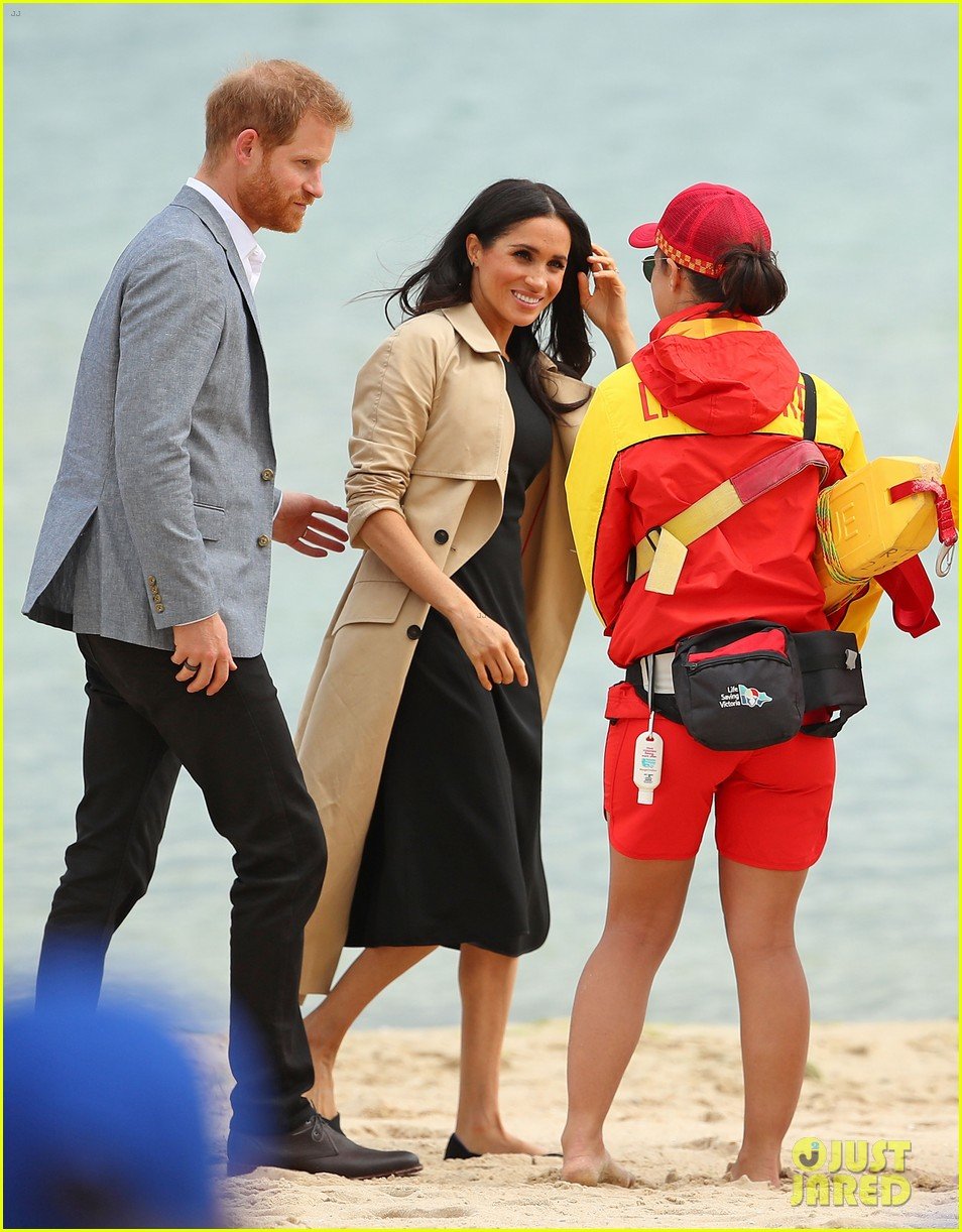 Prince Harry & Meghan Markle Hit the Beach in Melbourne!: Photo 4166510 ...