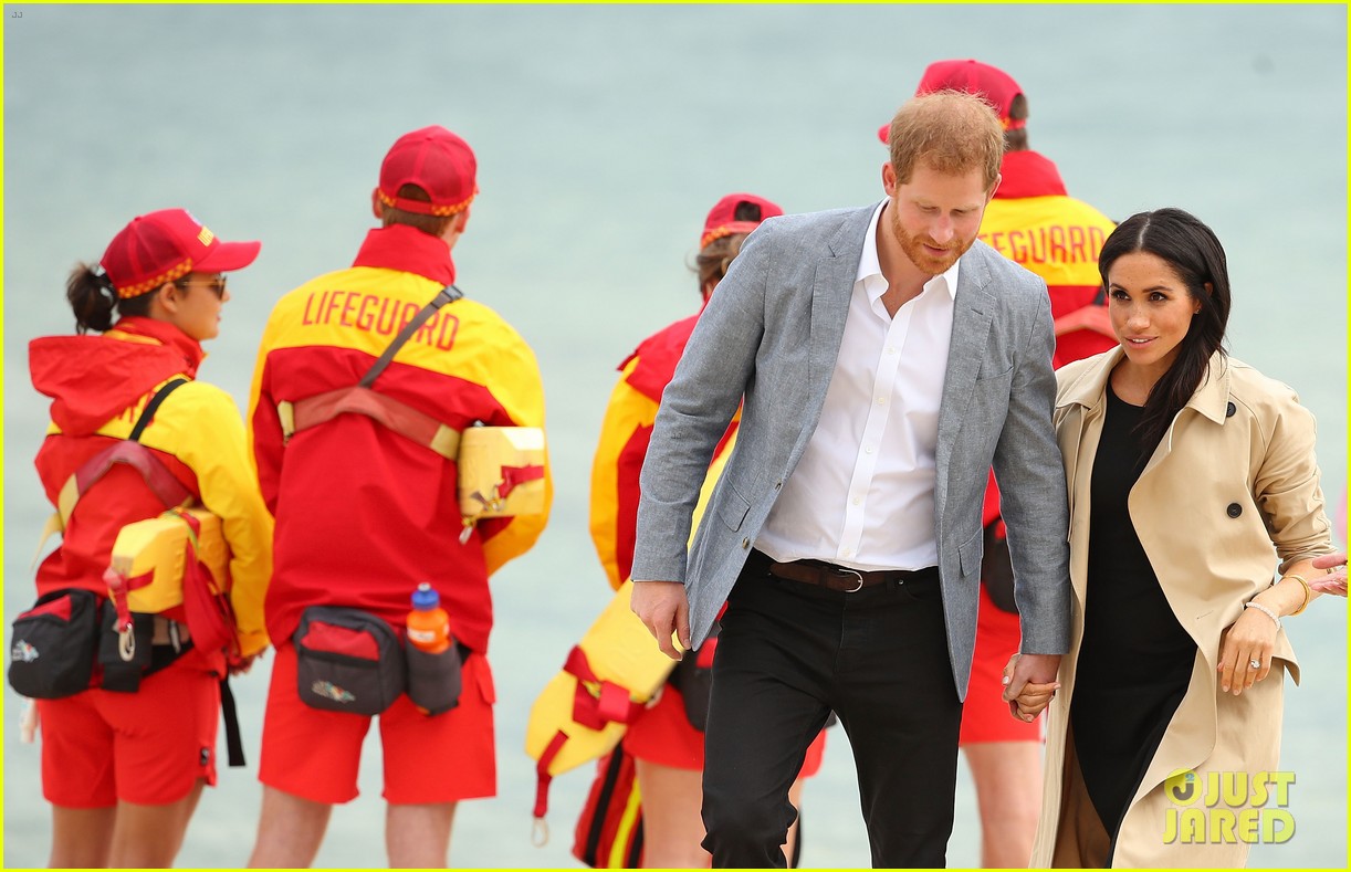 Prince Harry & Meghan Markle Hit the Beach in Melbourne!: Photo 4166514 ...