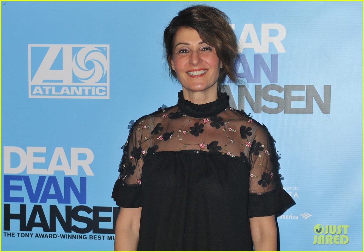 Chrissy Metz & Maya Rudolph Check Out 'Dear Evan Hansen' on Tour: Photo ...
