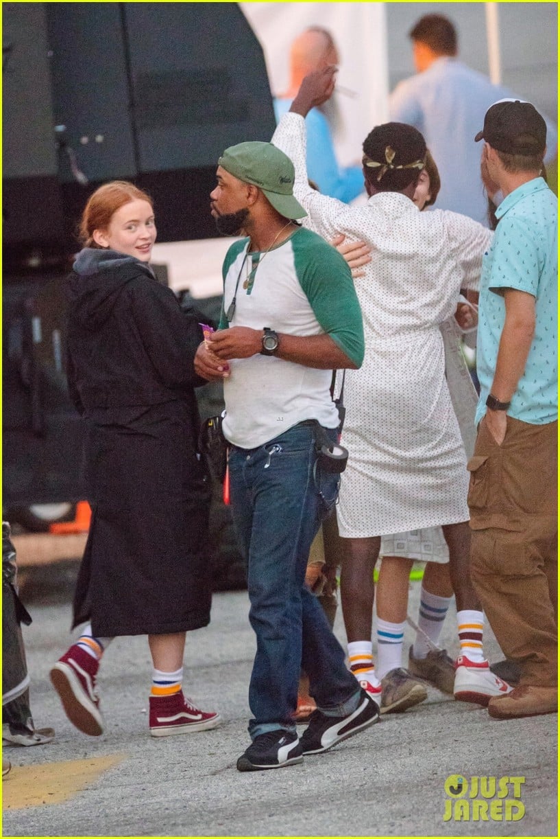 'Stranger Things' Cast Returns to a Season One Location While Filming ...