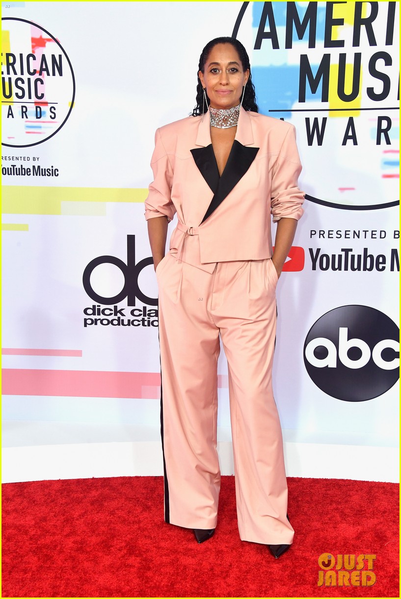 Host Tracee Ellis Ross Hits the Red Carpet at American Music Awards ...