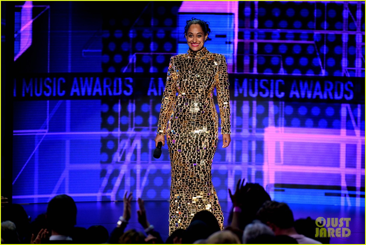 Photo: tracee ellis ross dance medley amas 2018 19 | Photo 4161726 ...