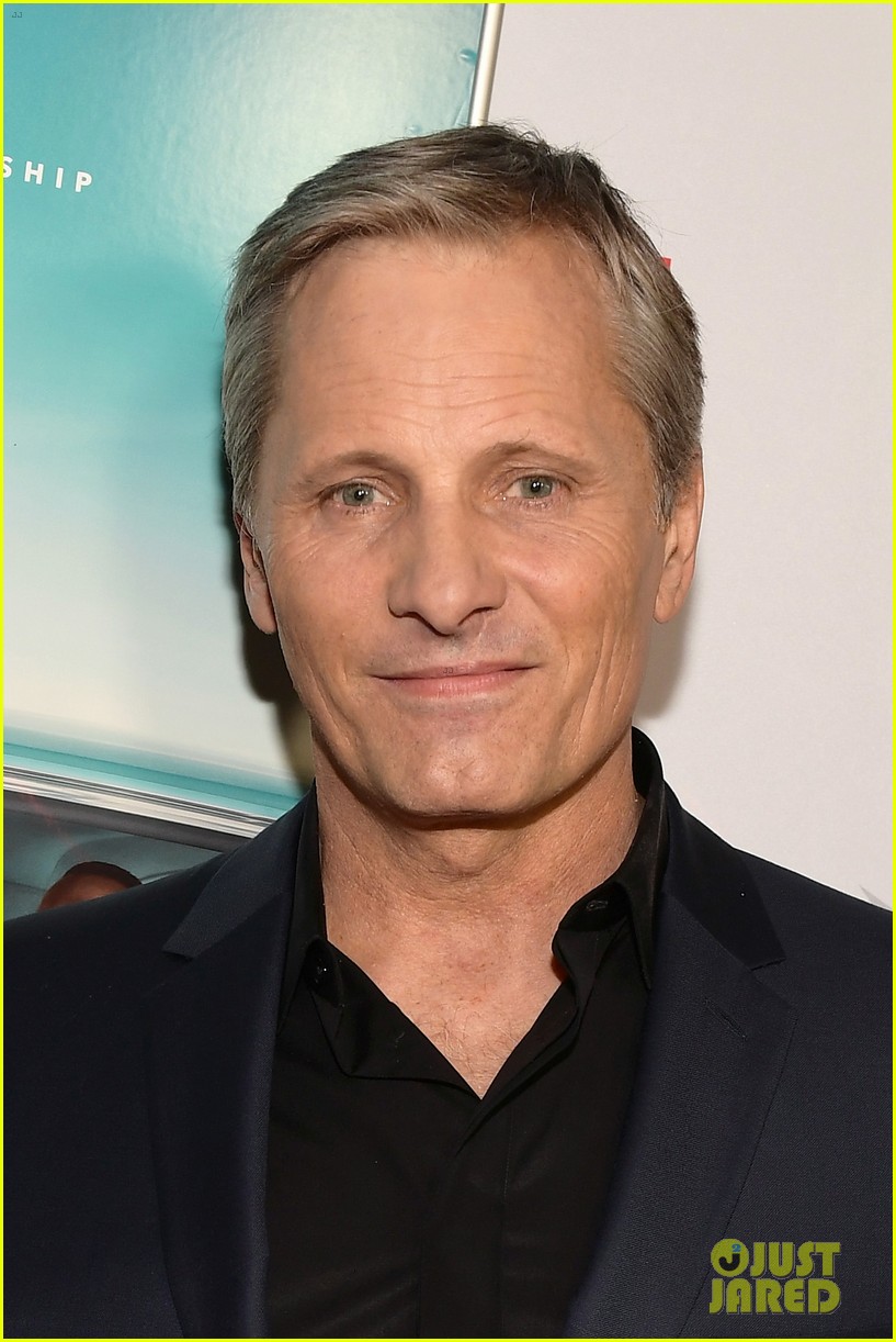 Mahershala Ali & Viggo Mortensen Suit Up for 'Green Book' Premiere ...