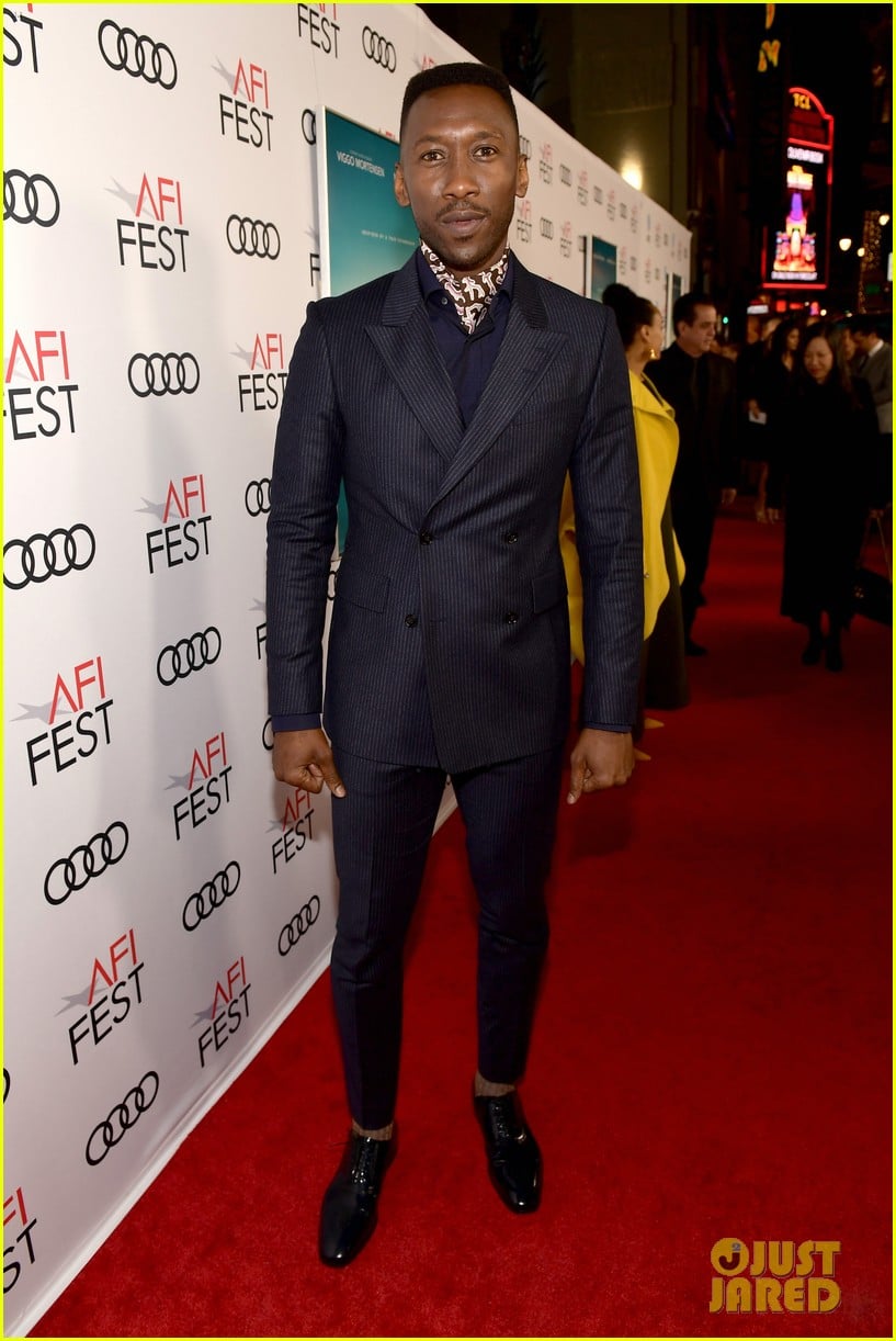 Mahershala Ali & Viggo Mortensen Suit Up for 'Green Book' Premiere ...