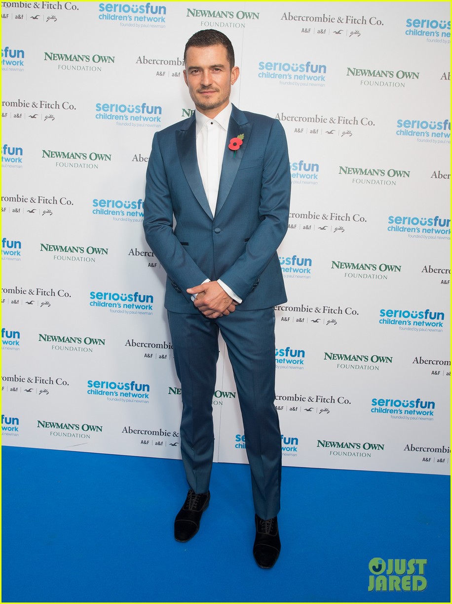 Orlando Bloom Suits Up for a Good Cause in London: Photo 4177080 ...