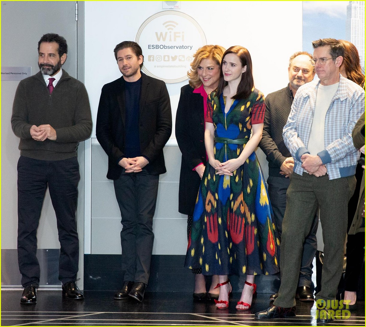 Rachel Brosnahan Lights Up the Empire State Building with 'Mrs. Maisel ...