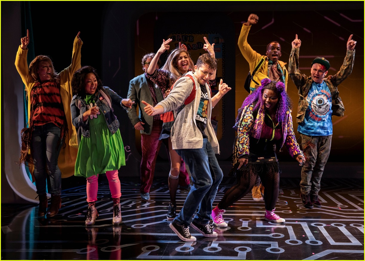 'Be More Chill' Musical Debuts New Artwork for Broadway Run: Photo ...