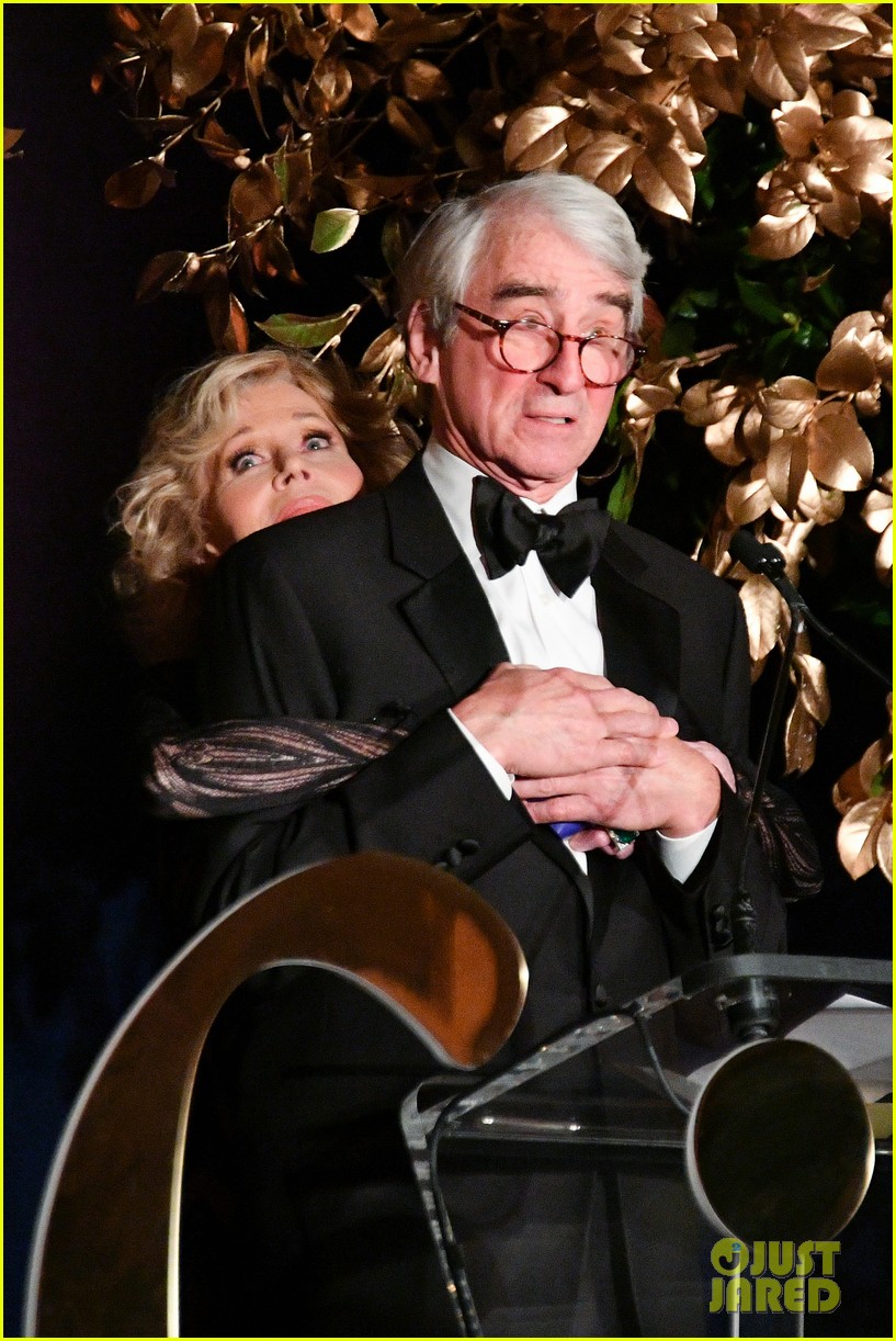 Grace & Frankie's Jane Fonda & Sam Waterston Share a Cute Moment at ...