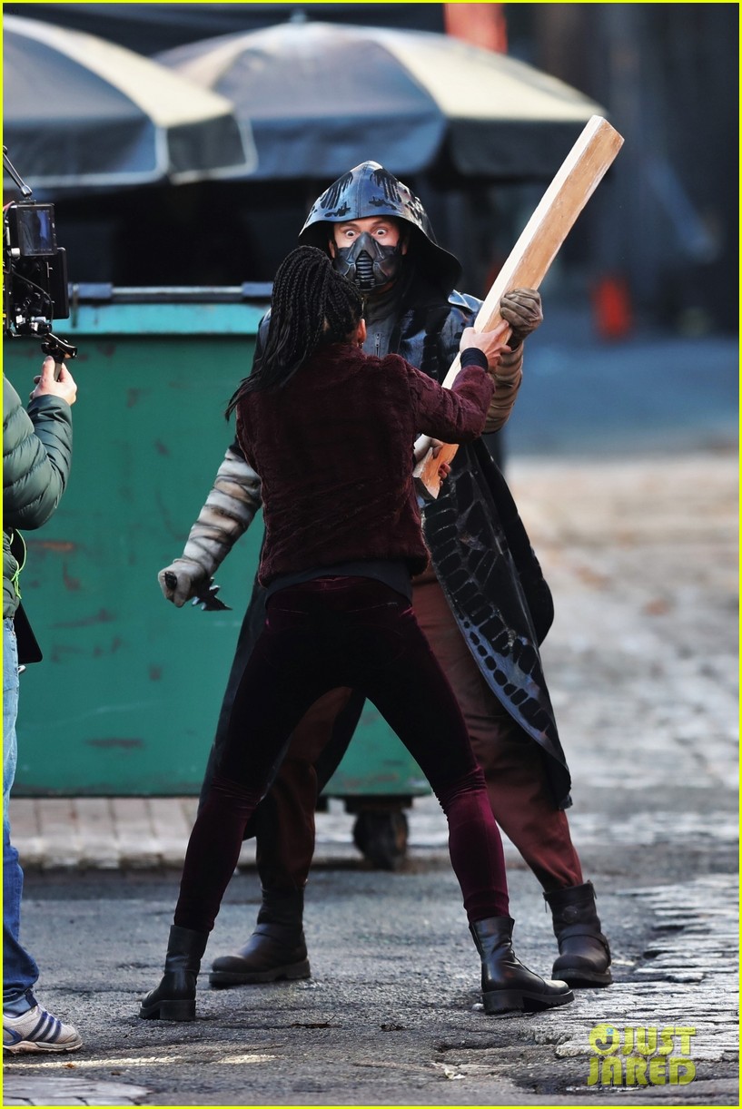 Grant Gustin & Chris Klein Film as The Flash & Cicada in Vancouver ...