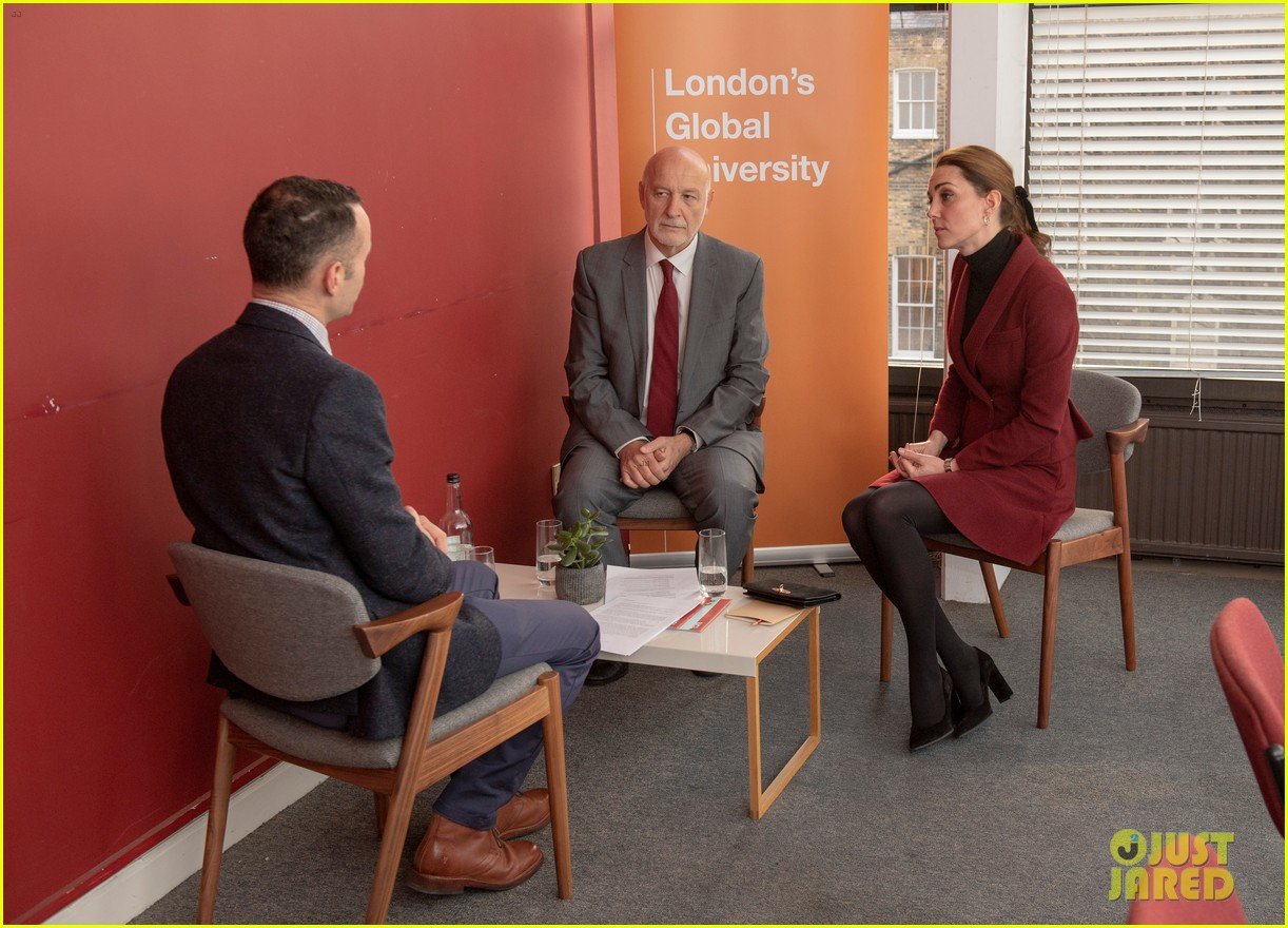 Kate Middleton Visits Neuroscience Lab at University College in London ...