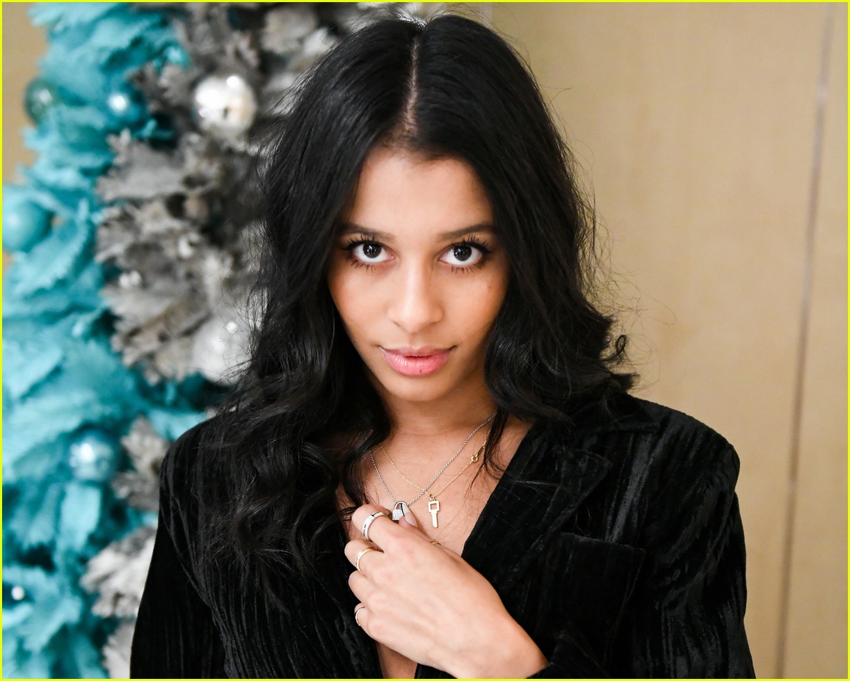 Shay Mitchell & Rowan Blanchard Have Girls' Night In With Tiffany & Co ...