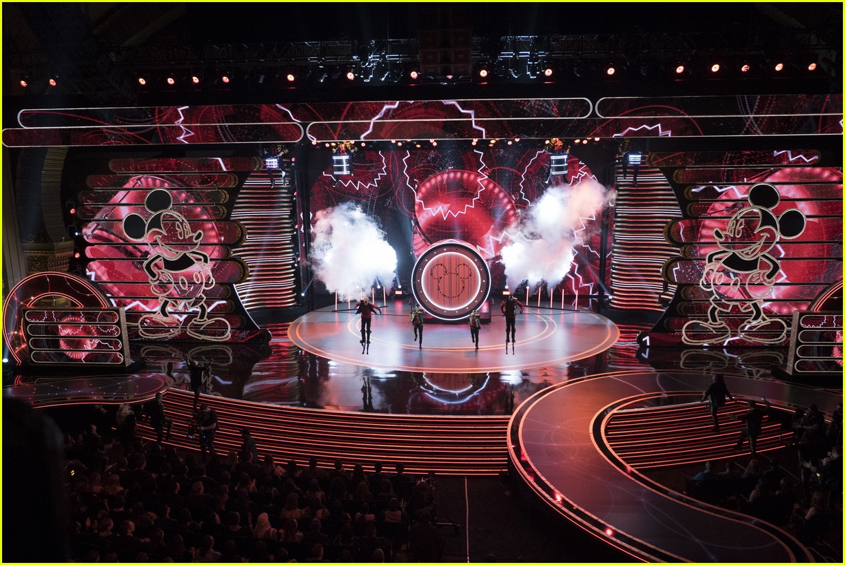 Mickey Mouse's 90th Spectacular - Performers & Celebrity Guest List ...