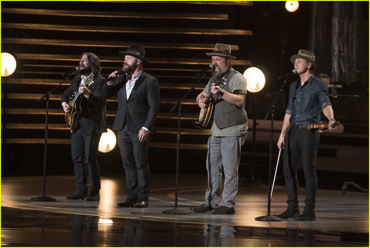 Mickey Mouse's 90th Spectacular - Performers & Celebrity Guest List ...