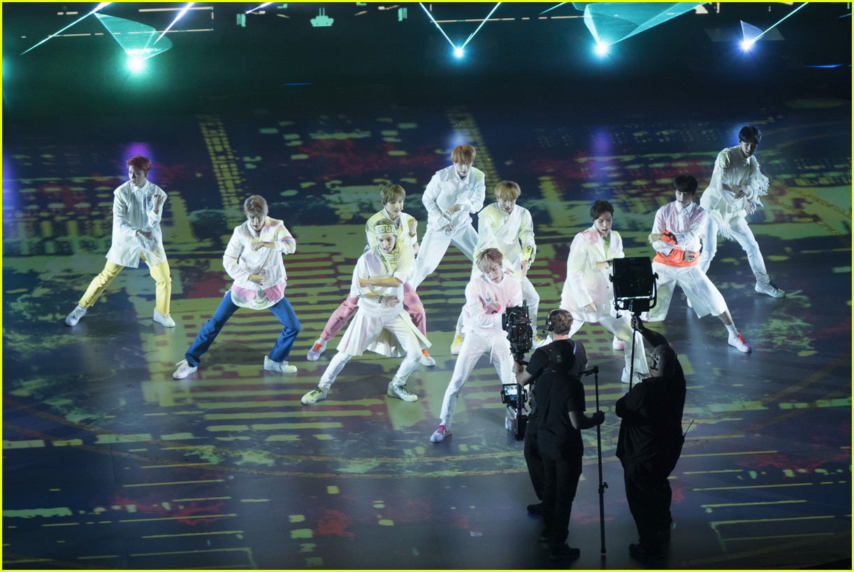 Mickey Mouse's 90th Spectacular - Performers & Celebrity Guest List ...