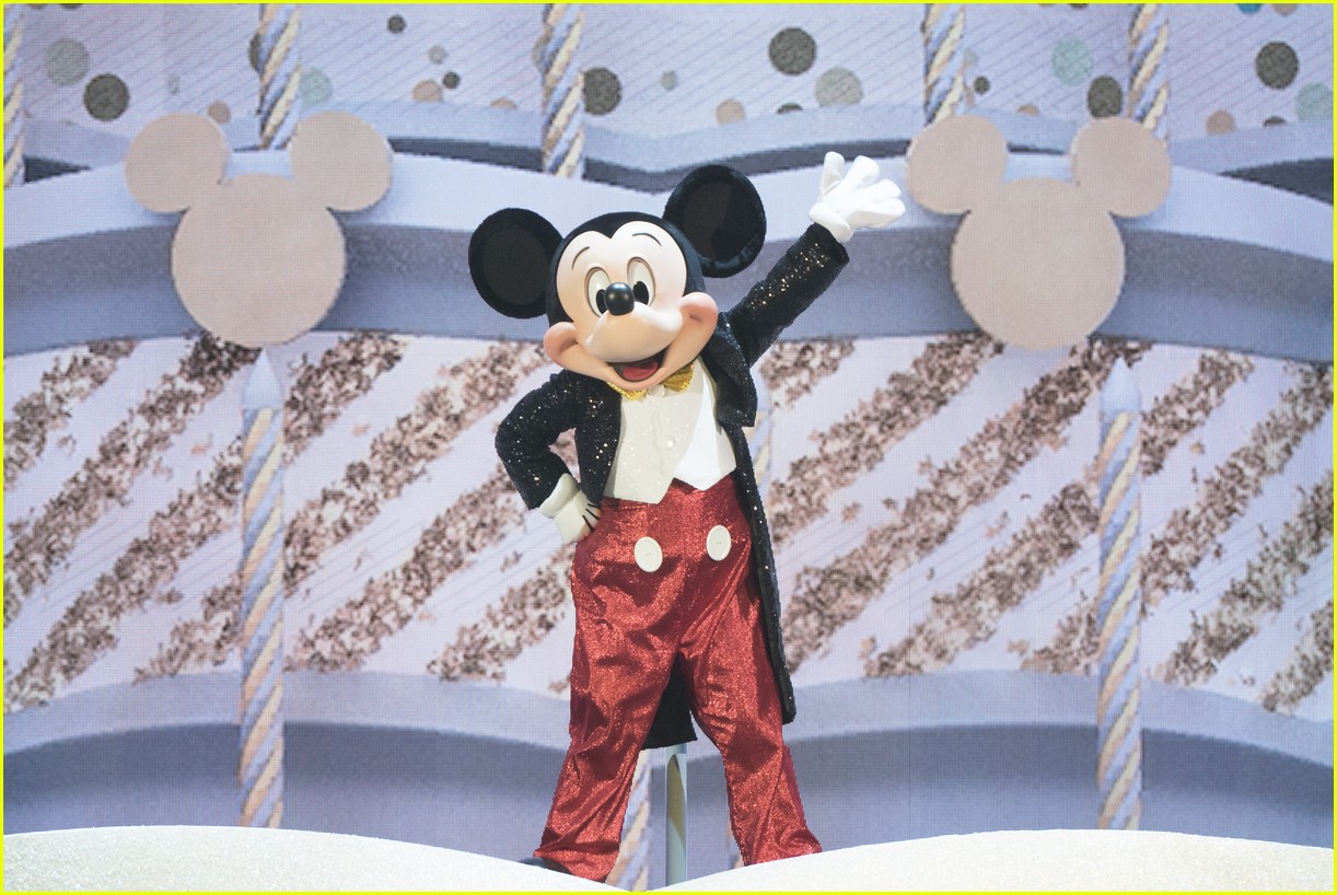 Mickey Mouse's 90th Spectacular - Performers & Celebrity Guest List ...