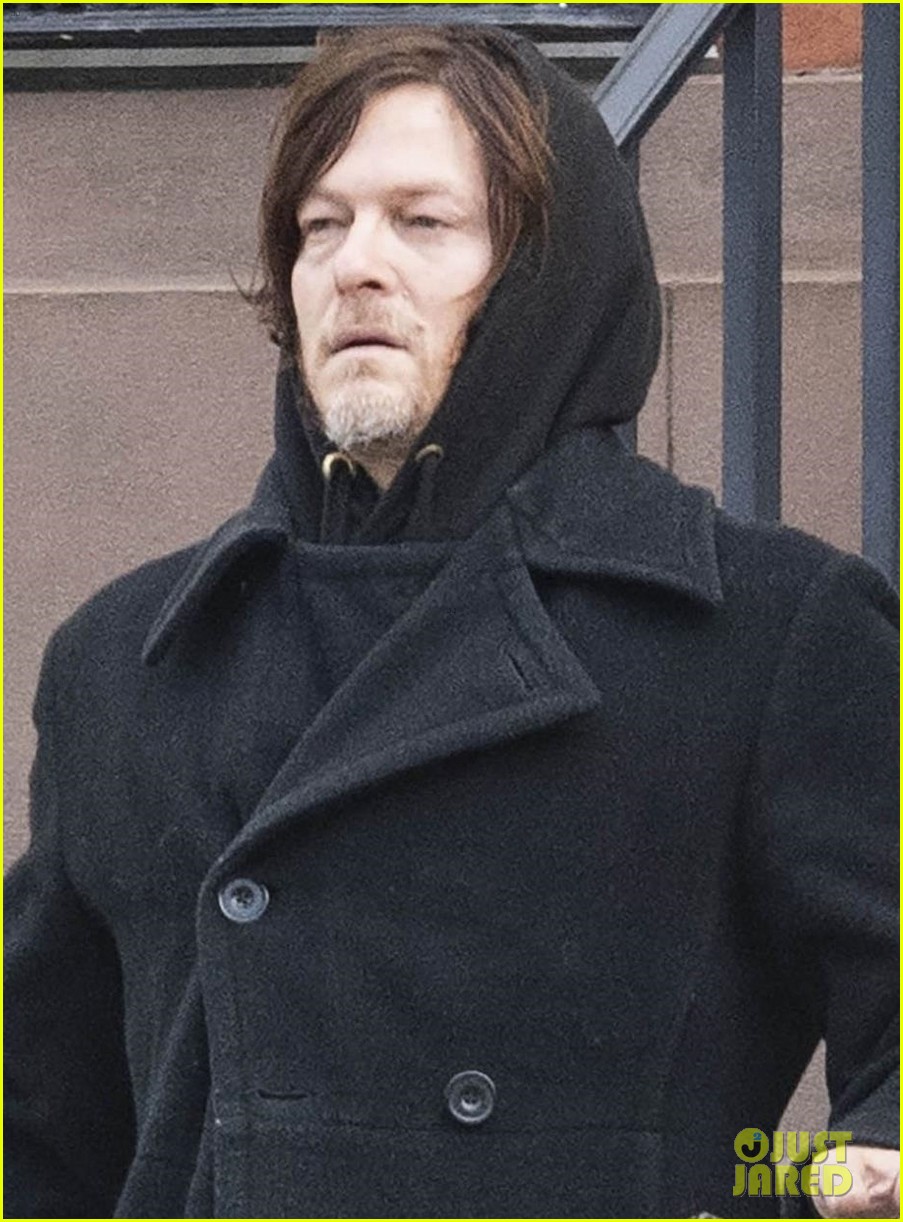 Norman Reedus Bundles Up to Run Errands in NYC: Photo 4190155 | Norman ...