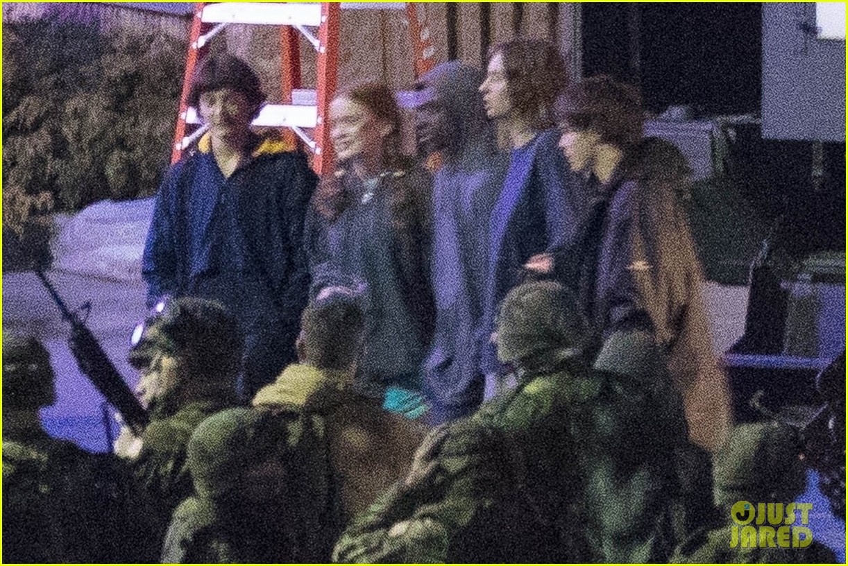 Full Sized Photo of stranger things finale november season 3 2018 83 ...