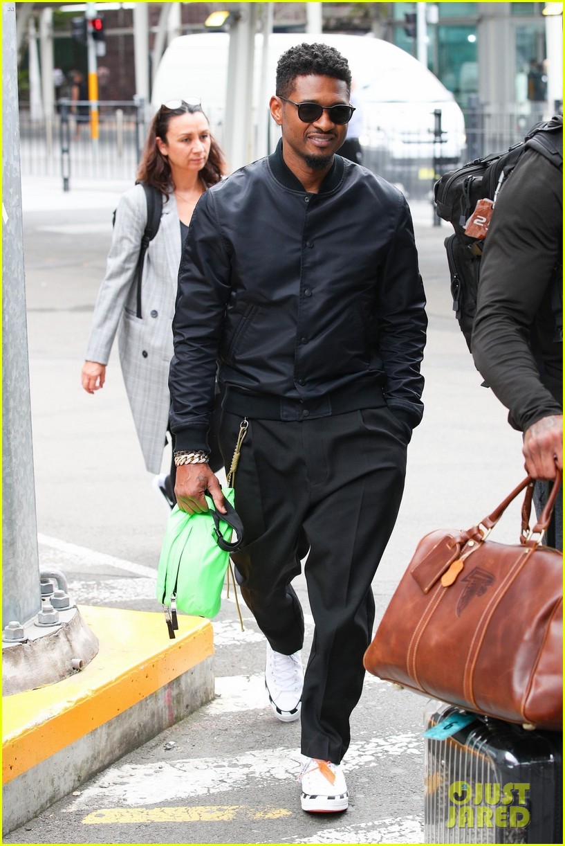 Usher Arrives in Sydney Ahead of Upcoming Concert!: Photo 4177228 ...