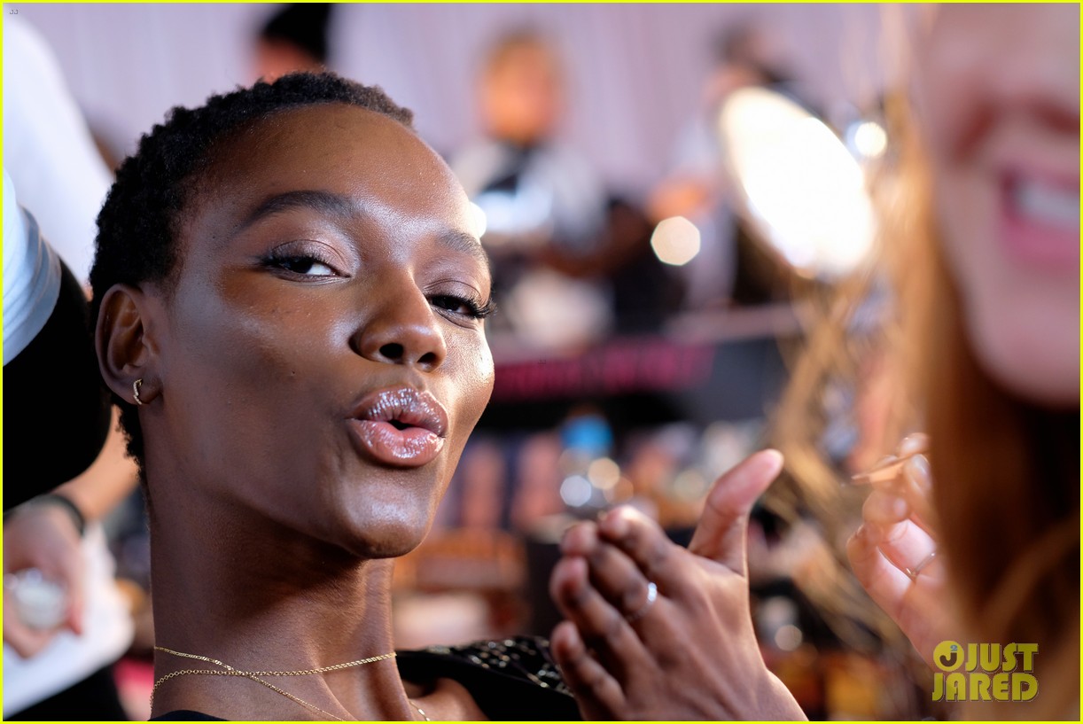 Victoria's Secret Models Get Hair & Makeup Done Backstage at Fashion ...