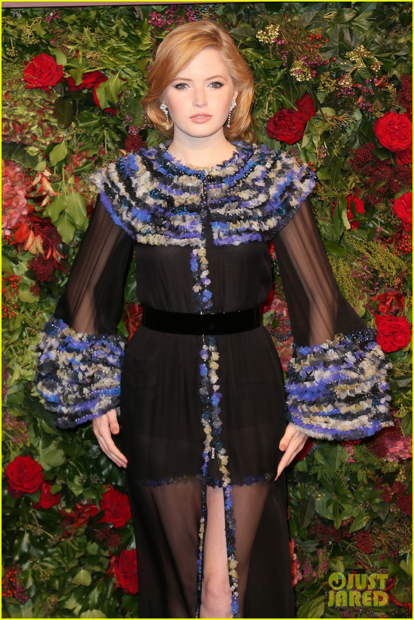 Annabelle Wallis, Letitia Wright, & More Stars Glam Up for Evening ...