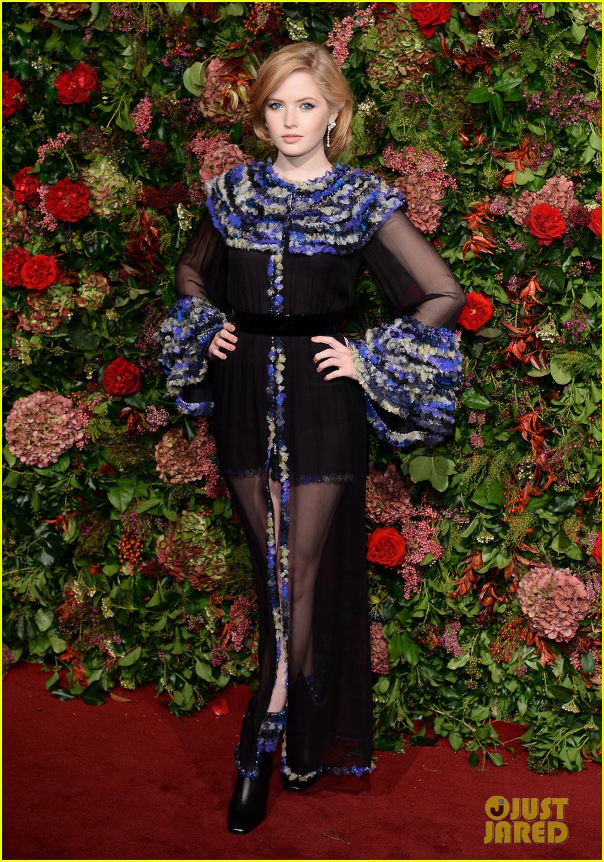 Annabelle Wallis, Letitia Wright, & More Stars Glam Up for Evening ...