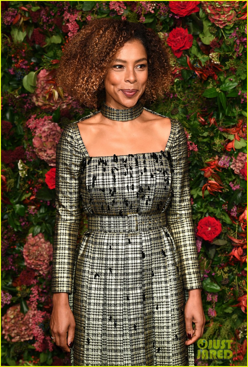 Annabelle Wallis, Letitia Wright, & More Stars Glam Up for Evening ...