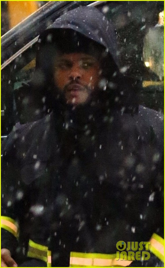 The Weeknd Braves NYC Blizzard to Take His Dog for a Walk!: Photo ...