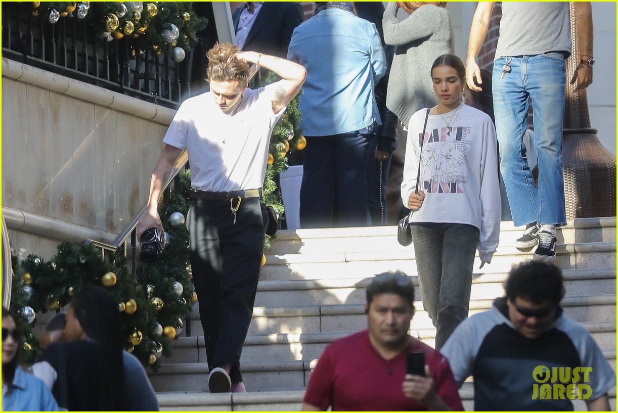 Brooklyn Beckham Packs on PDA with Model Hana Cross: Photo 4200069 ...