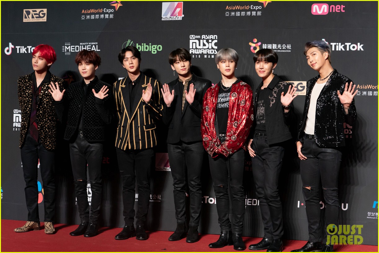 BTS Help Honor Janet Jackson with Inspiration Award at Mnet Asian Music ...