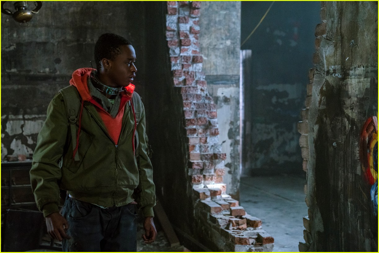 John Goodman Stars in 'Captive State' Trailer - Watch Now!: Photo ...