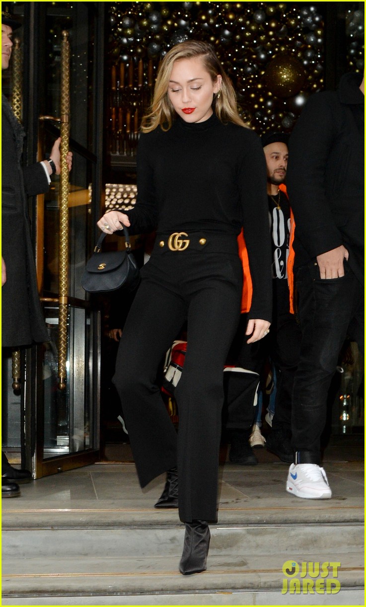 Miley Cyrus Keeps It Classy in All-Black Outfit While Out in London ...