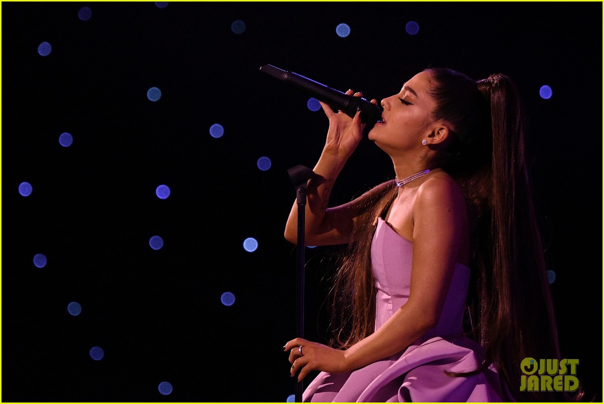 Ariana Grande Gives Emotional Speech Accepting Billboard's Woman of the Year Award - Watch Now ...