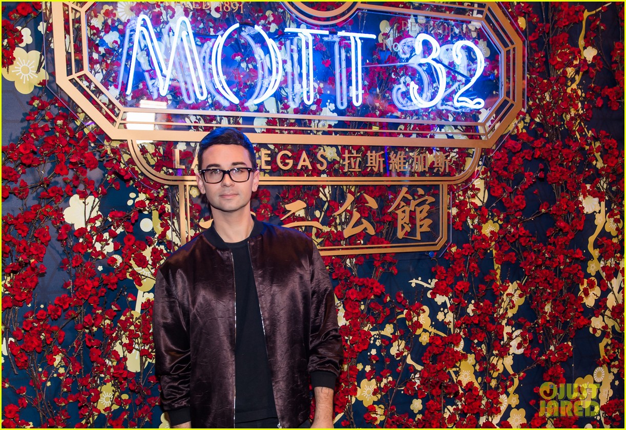 Justin Hartley Joins Jamie Chung & Bryan Greenberg at Mott 32 Opening in Vegas!: Photo 4203471 ...