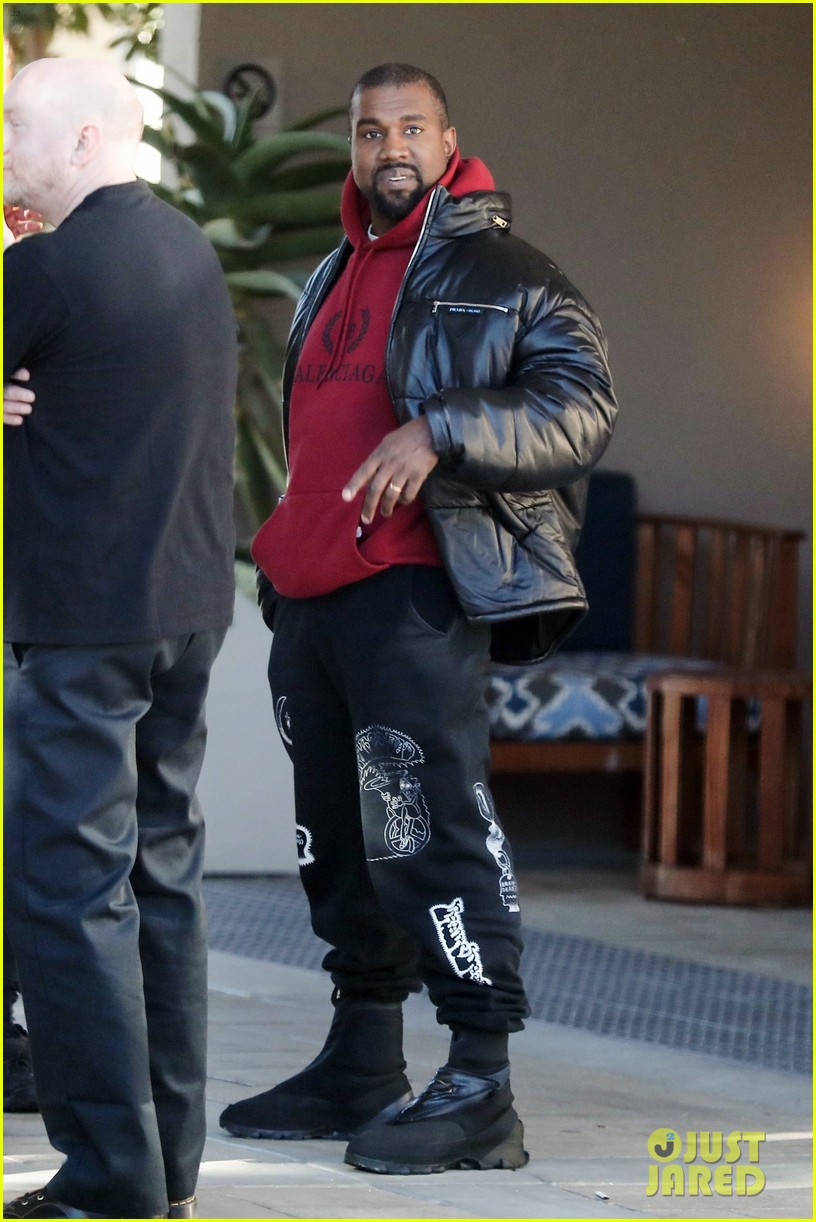 Kanye West Smiles Wide After His Tweets About Mental Health: Photo ...
