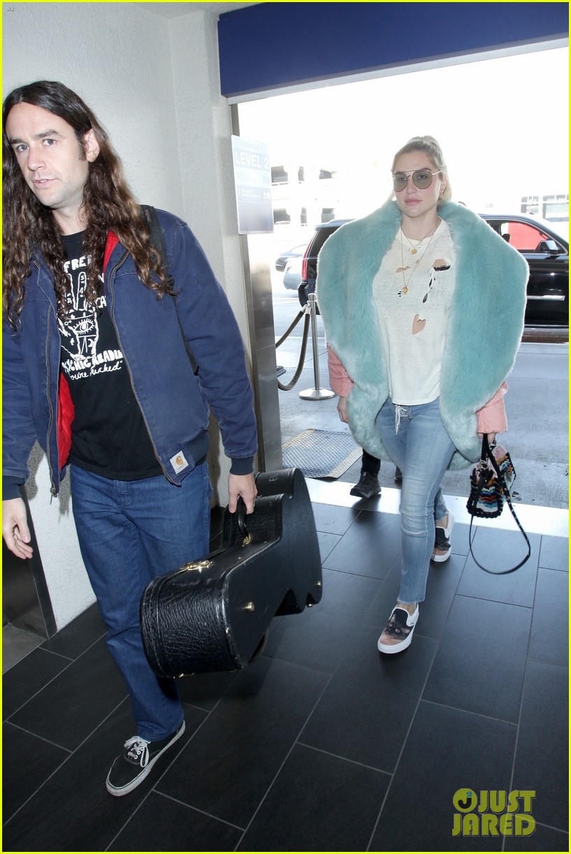 Kesha & Boyfriend Brad Ashenfelter Are Still Going Strong!: Photo ...