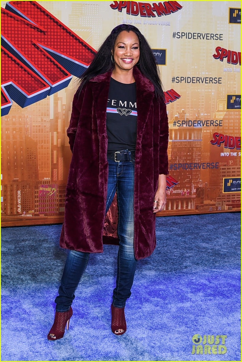 Jake Johnson, Shameik Moore & Kimiko Glenn Sling Webs at 'Spider-Man ...