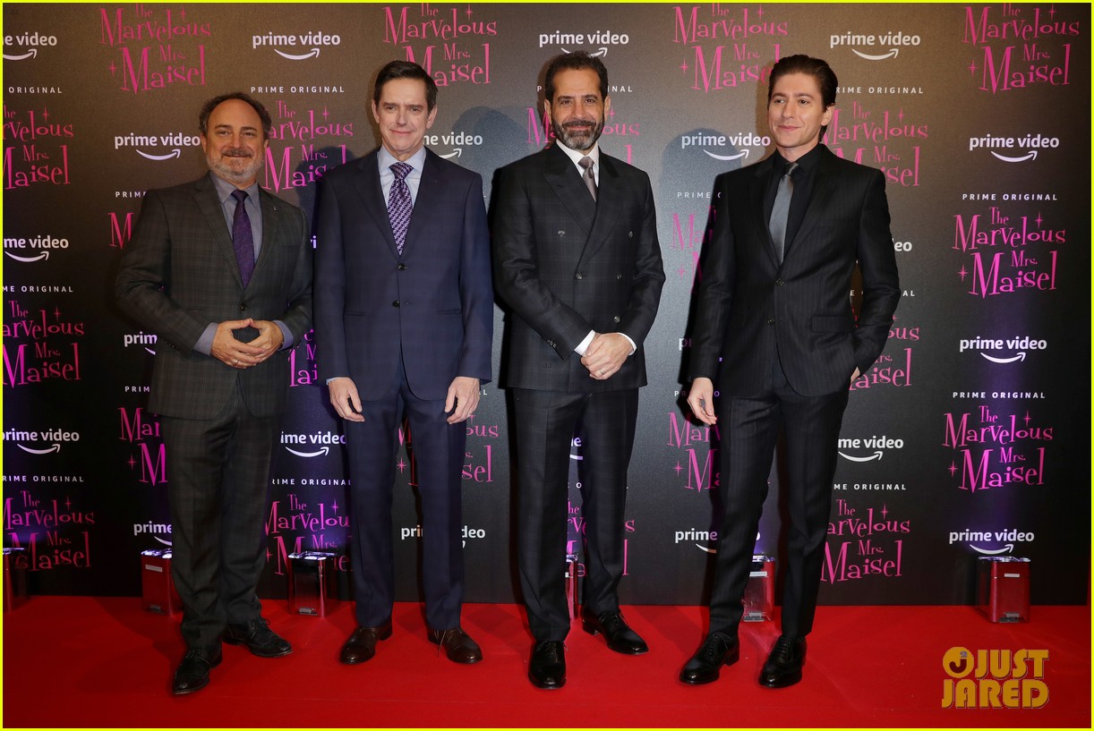 Rachel Brosnahan & 'The Marvelous Mrs. Maisel' Cast Celebrate Premiere ...