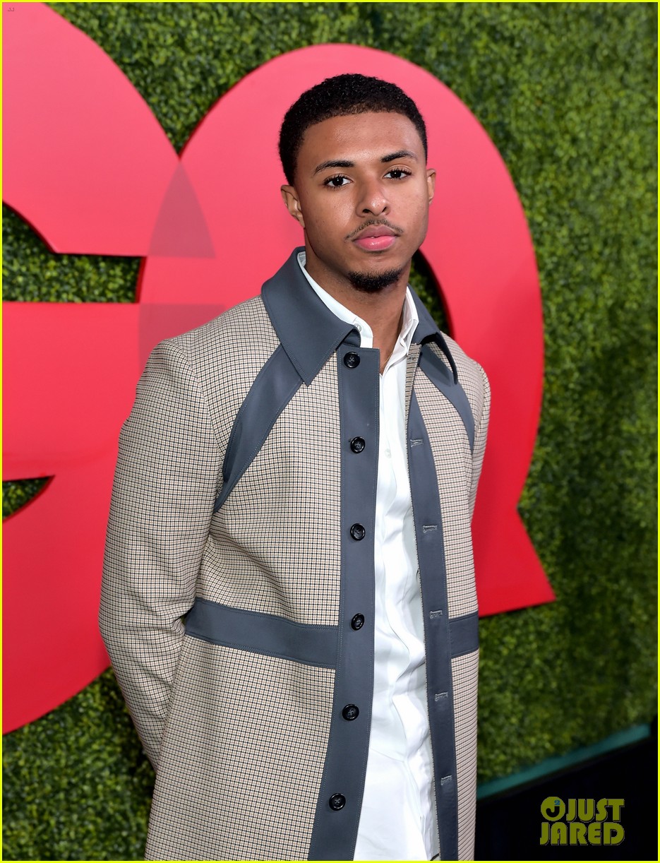 Cole Sprouse Joins His 'Riverdale' Co-Stars at GQ Men of the Year Party ...