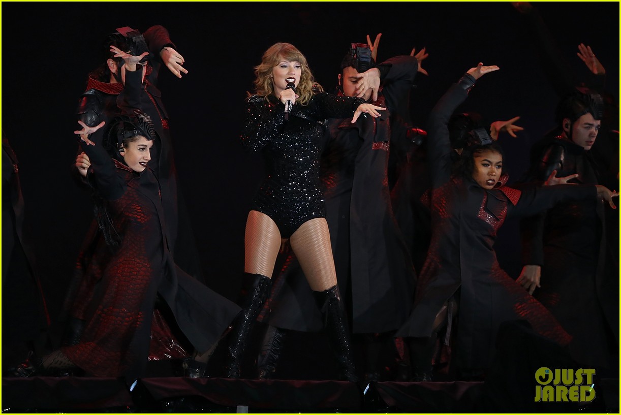 Taylor Swift: 'Reputation' Tour Set List for Netflix Movie!: Photo ...