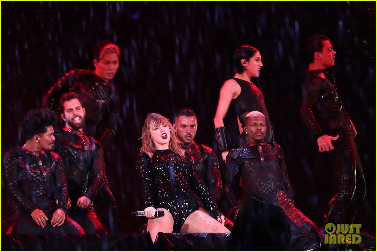 Taylor Swift: 'Reputation' Tour Set List for Netflix Movie!: Photo ...