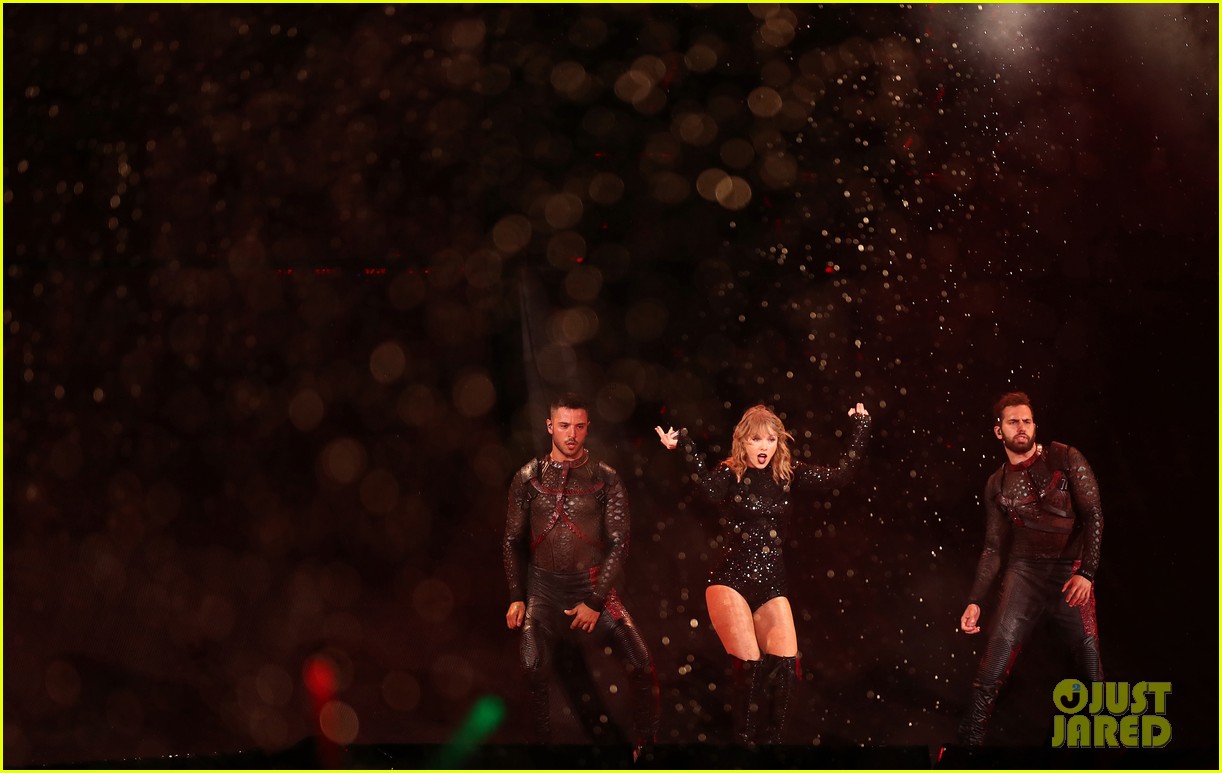 Taylor Swift: 'Reputation' Tour Set List for Netflix Movie!: Photo ...