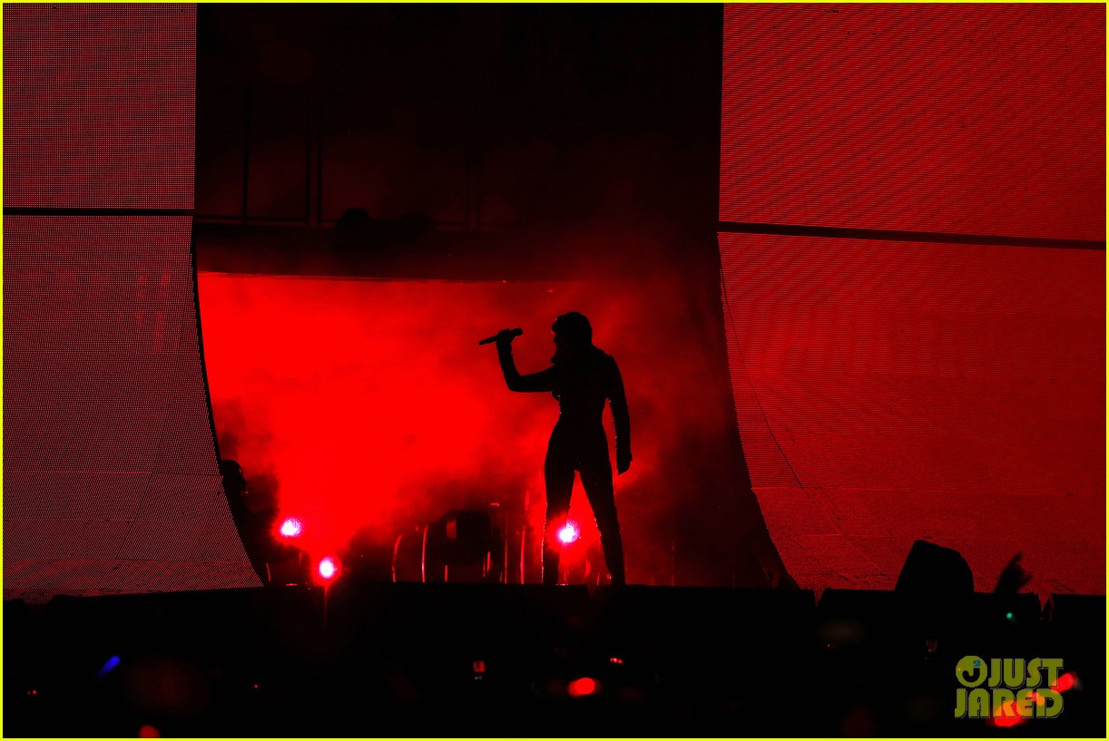 Taylor Swift: 'Reputation' Tour Set List for Netflix Movie!: Photo ...