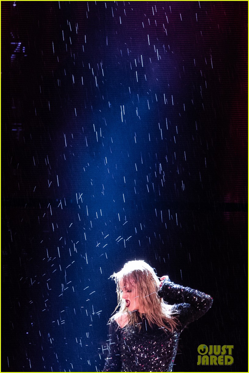 Taylor Swift: 'Reputation' Tour Set List for Netflix Movie!: Photo ...