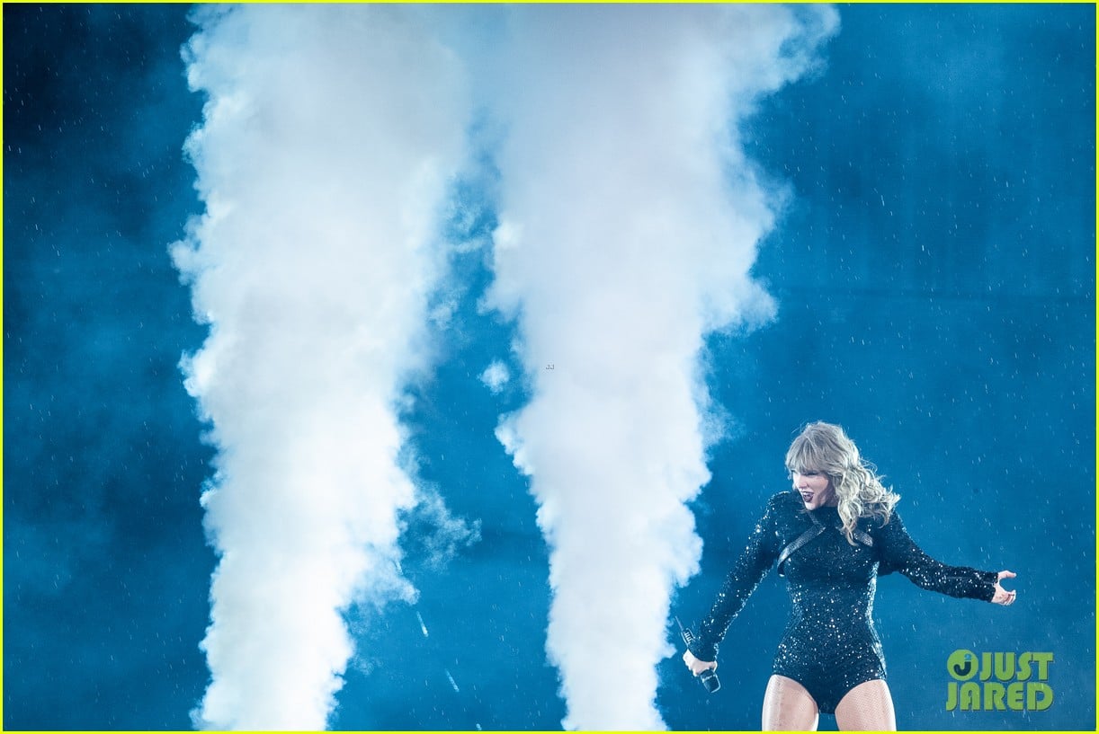 Taylor Swift: 'Reputation' Tour Set List for Netflix Movie!: Photo ...