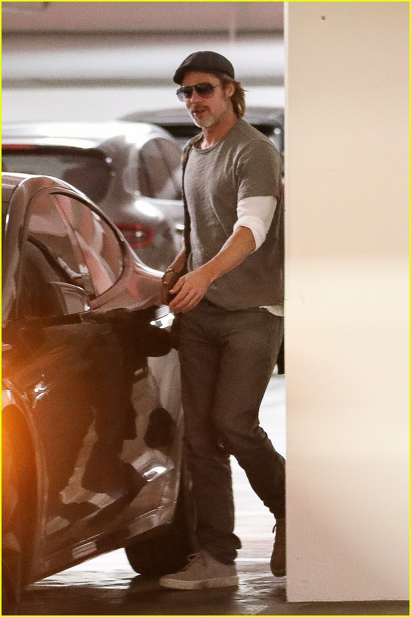 Brad Pitt Is All Smiles After a Business Meeting in Beverly Hills ...